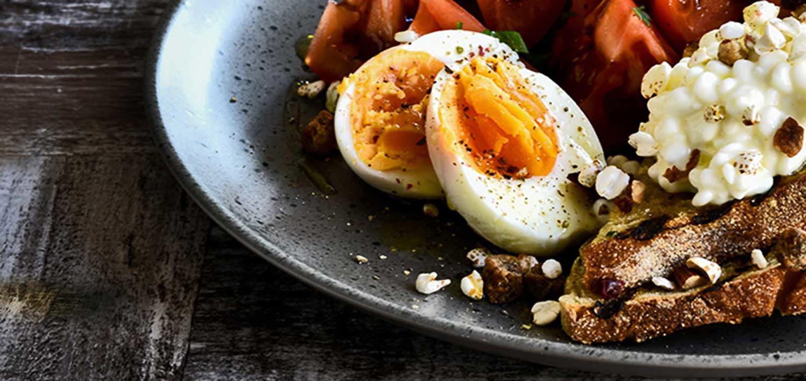 Ελαφριά Σαλάτα Brunch με Αυγό | Arla Foods